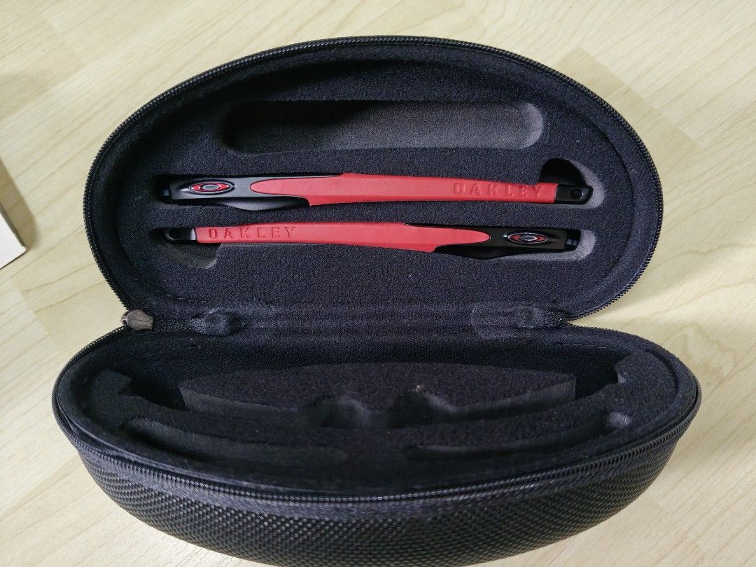 Oakley Crosslink stem for spec with carry case ( red ), Everything Else ...