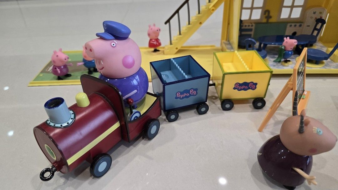 Peppa Pig House, Classroom and Train Playsets, Hobbies & Toys, Toys ...