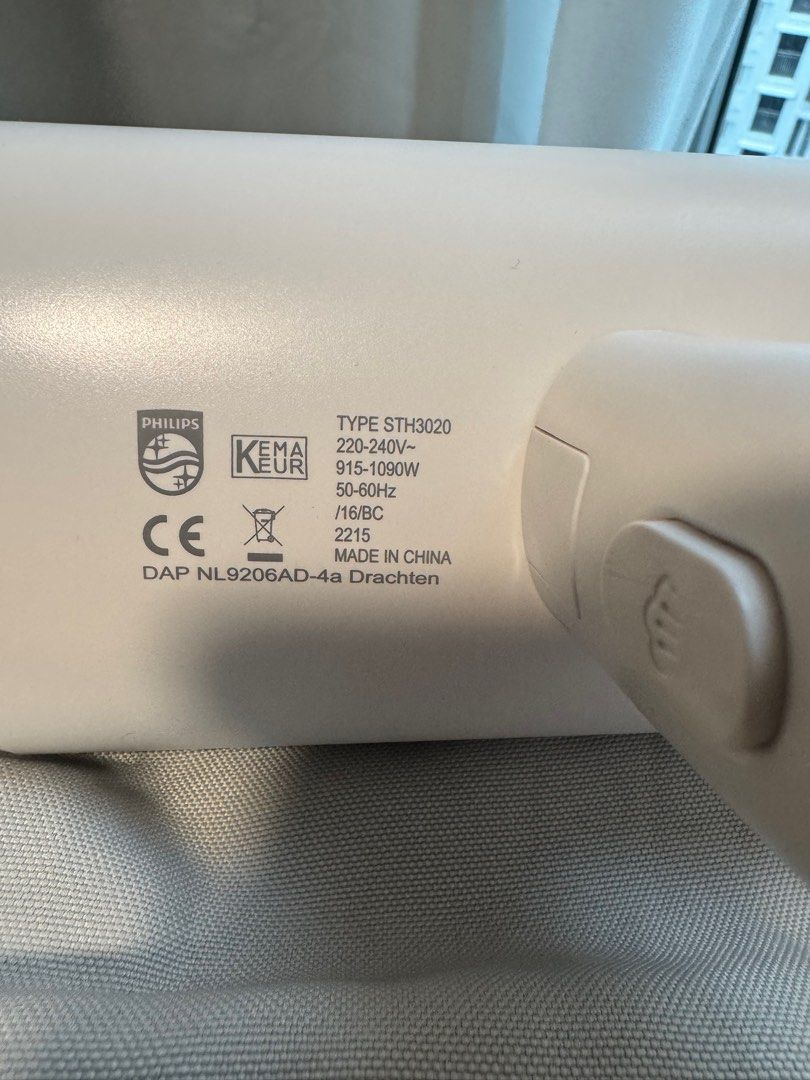 Philips STH3020 Handheld Garment Steamer, TV & Home Appliances, Irons ...