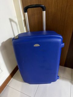 Samsonite Black Rolling Suitcase, Hobbies & Toys, Travel, Luggage on ...