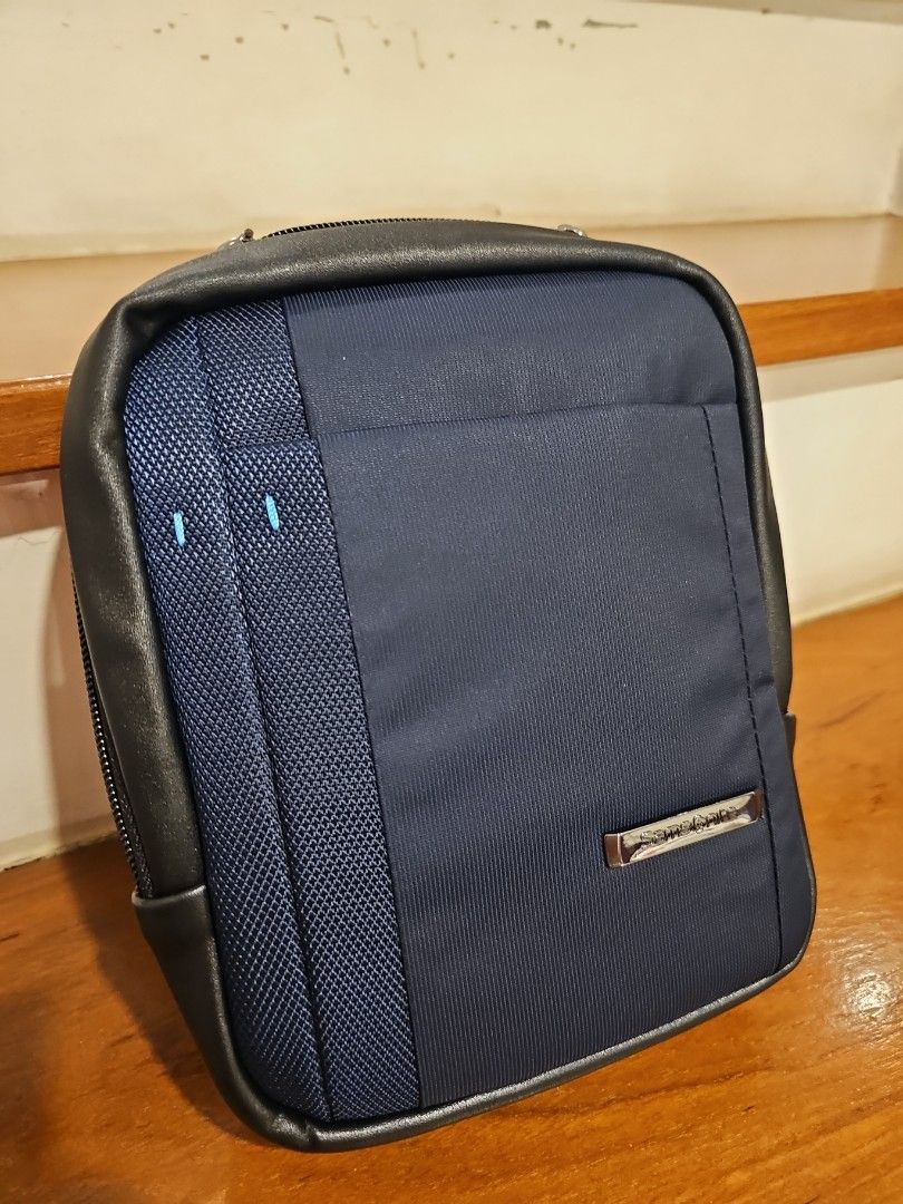 Samsonite Spectrolite 3 Tablet Crossover S 7.9", Computers & Tech ...