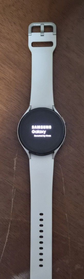 Samsung Galaxy Watch 5 (LZMY), Mobile Phones & Gadgets, Wearables ...