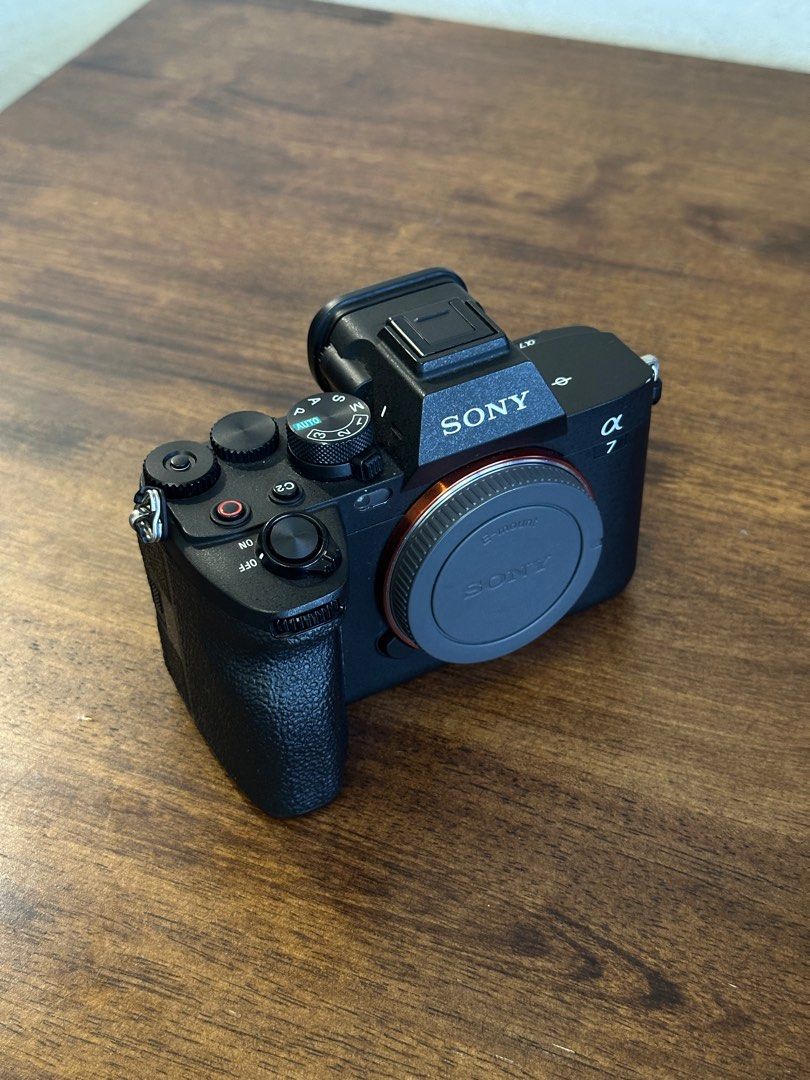 Sony Alpha 7 IV with extra original battery (50k SC), Photography ...