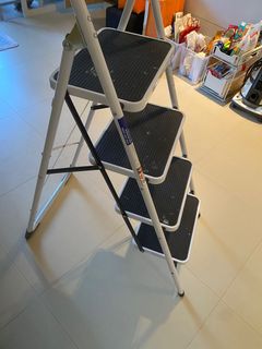 5-Step Folding Step Ladder, Furniture & Home Living, Home Improvement ...