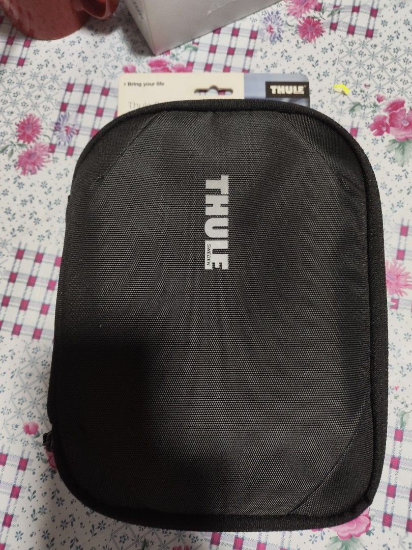 Thule Subterra Powershuttle Plus, Mobile Phones & Gadgets, Other ...