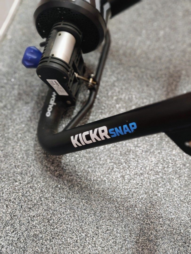 Wahoo KIKR SNAP Smart Bike Trainer, Sports Equipment, Bicycles & Parts ...