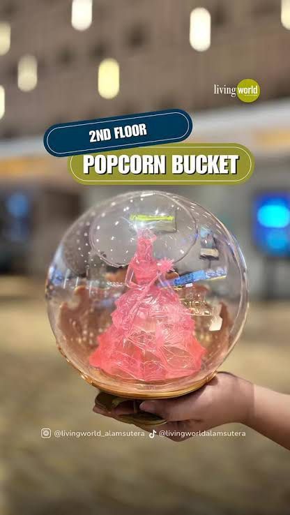 Wicked for Good Glinda Light up Popcorn Bubble Bucket, Hobbies & Toys ...