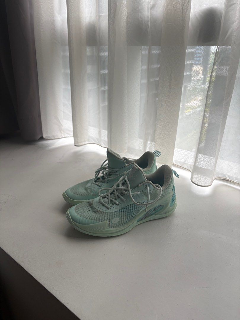 WOW V3 Chemical Reaction, Men's Fashion, Footwear, Sneakers on Carousell