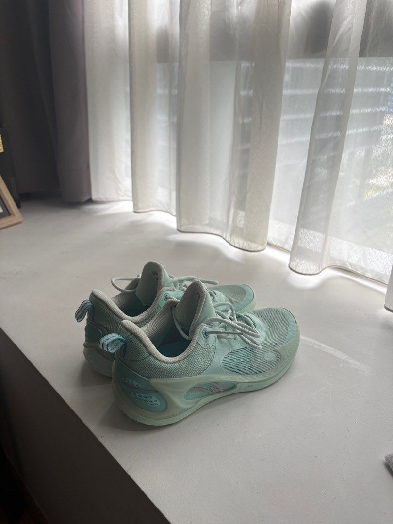 WOW V3 Chemical Reaction, Men's Fashion, Footwear, Sneakers on Carousell