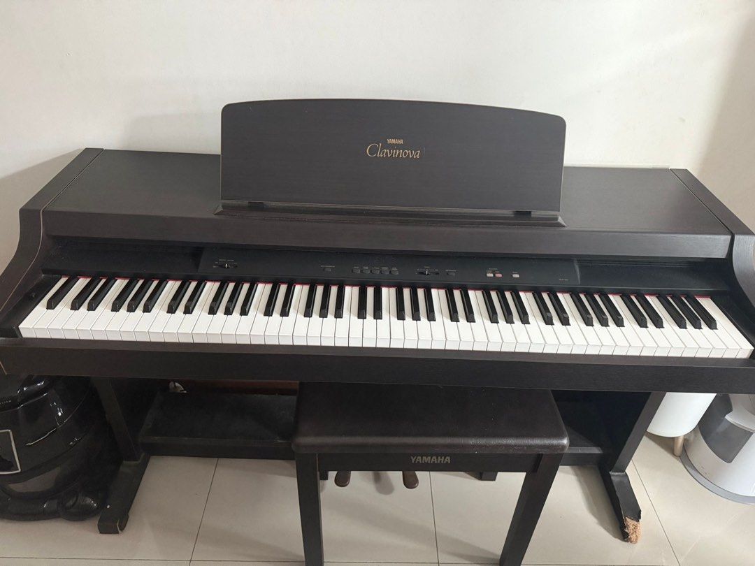 Yamaha Digital Piano, Hobbies & Toys, Musical Instruments on Carousell