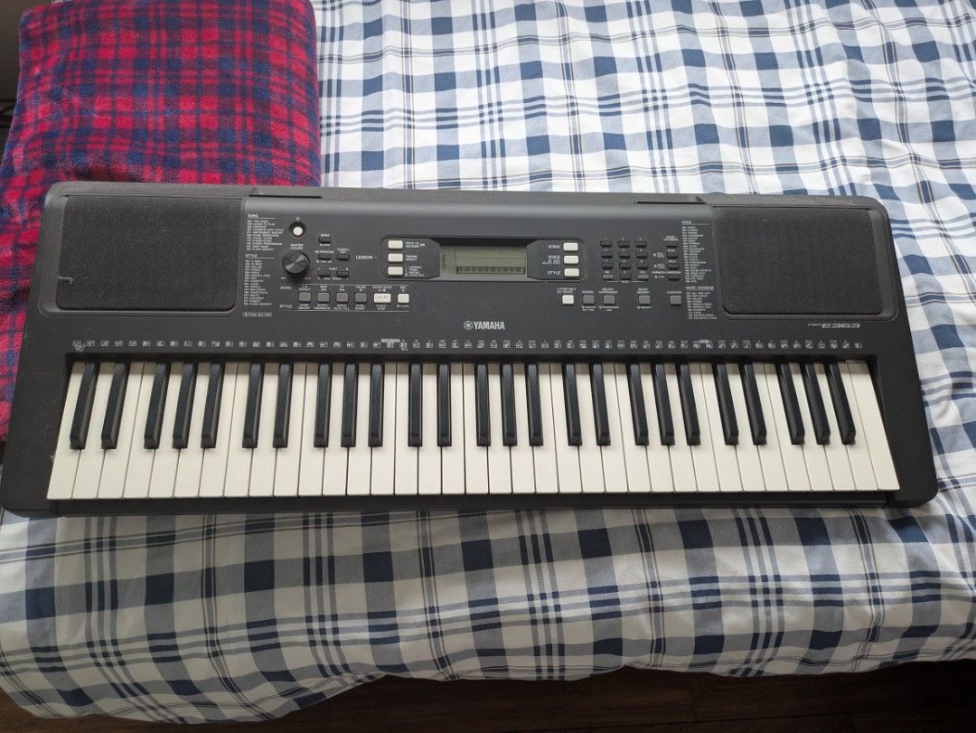 Yamaha PSR-E363 Portable Keyboard, Hobbies & Toys, Musical Instruments ...