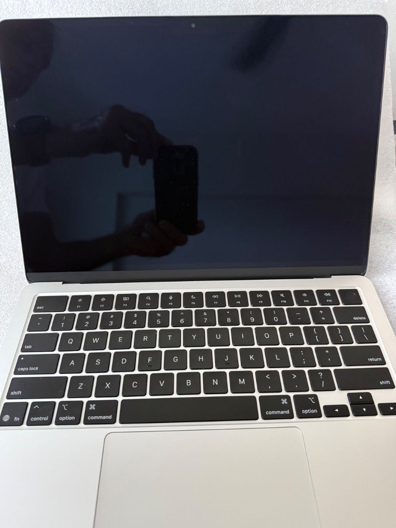 2025 13-inch MacBook Air M4 - Silver for spare parts, Computers & Tech ...