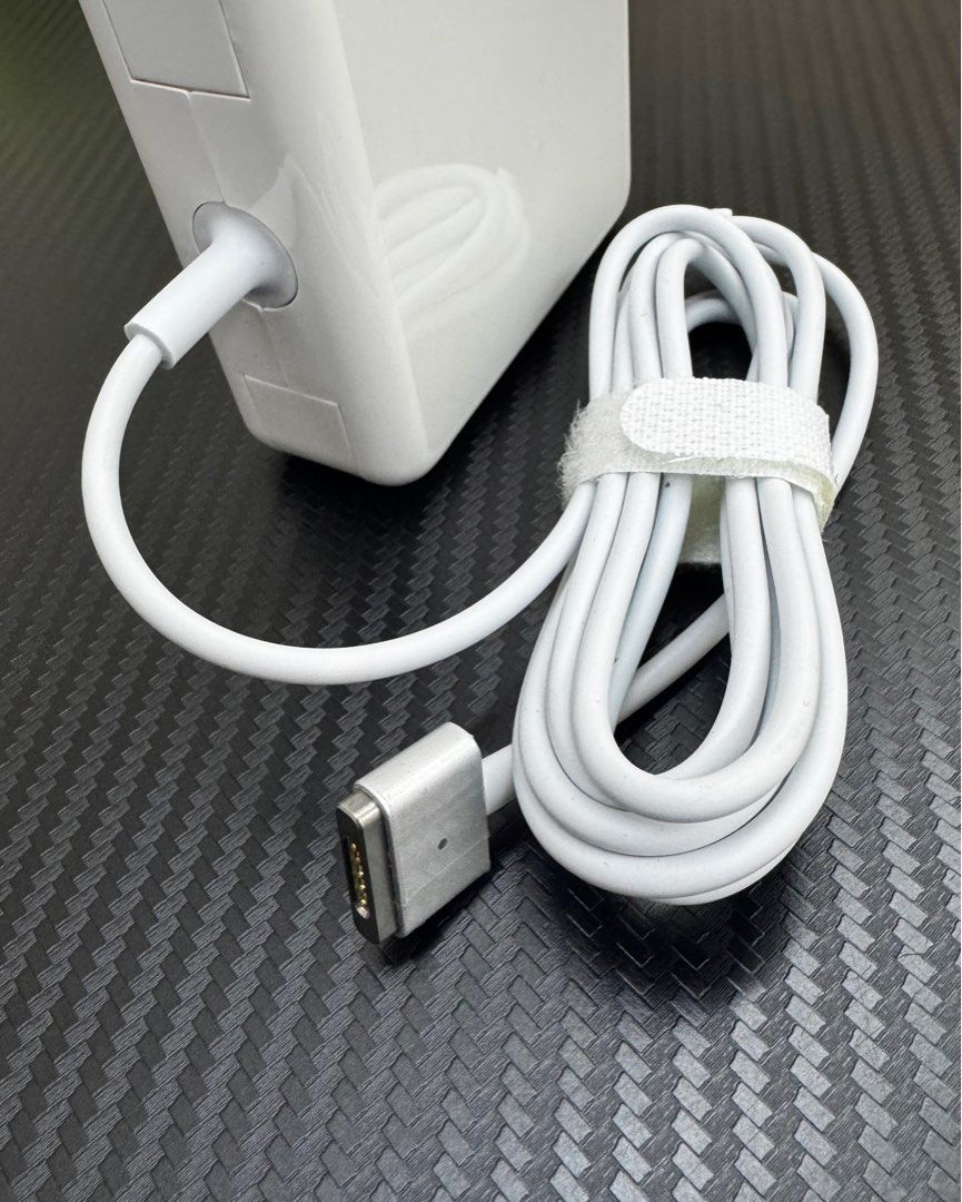 Apple 60W adapter with Magsafe Cable, Mobile Phones & Gadgets, Mobile ...