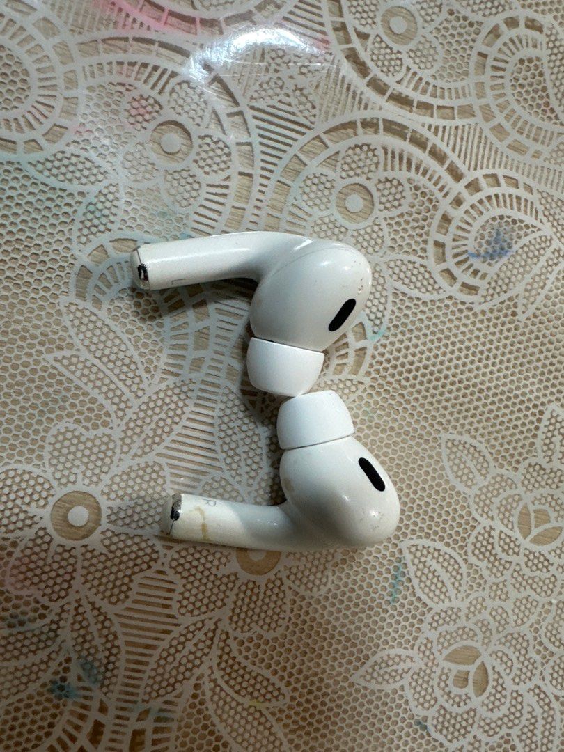 Apple Airpods Pro gen 2 earbuds both side , Audio, Earphones on Carousell