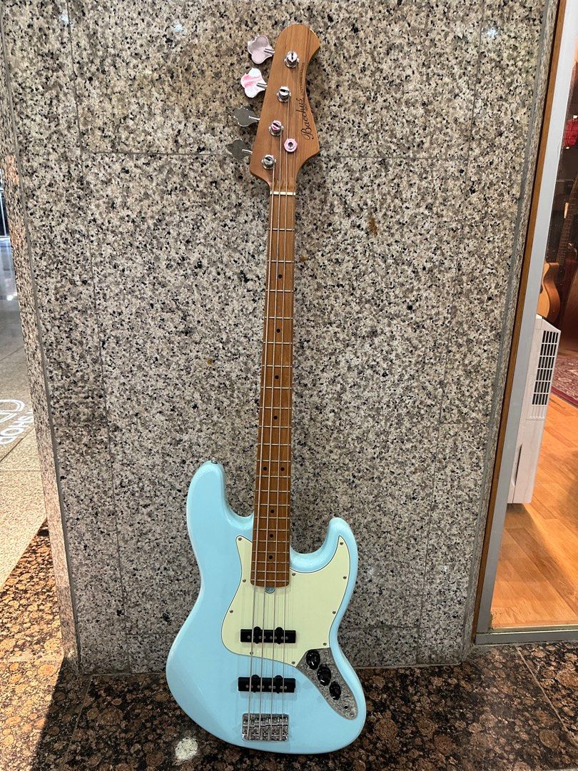 Bacchus Universe Series 4 String Bass Guitar, Hobbies & Toys, Musical ...