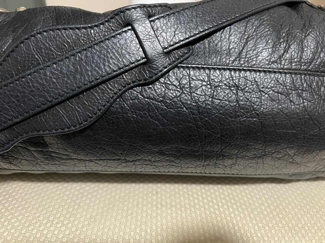 Balenciaga Classic Medium City, Luxury, Bags & Wallets on Carousell