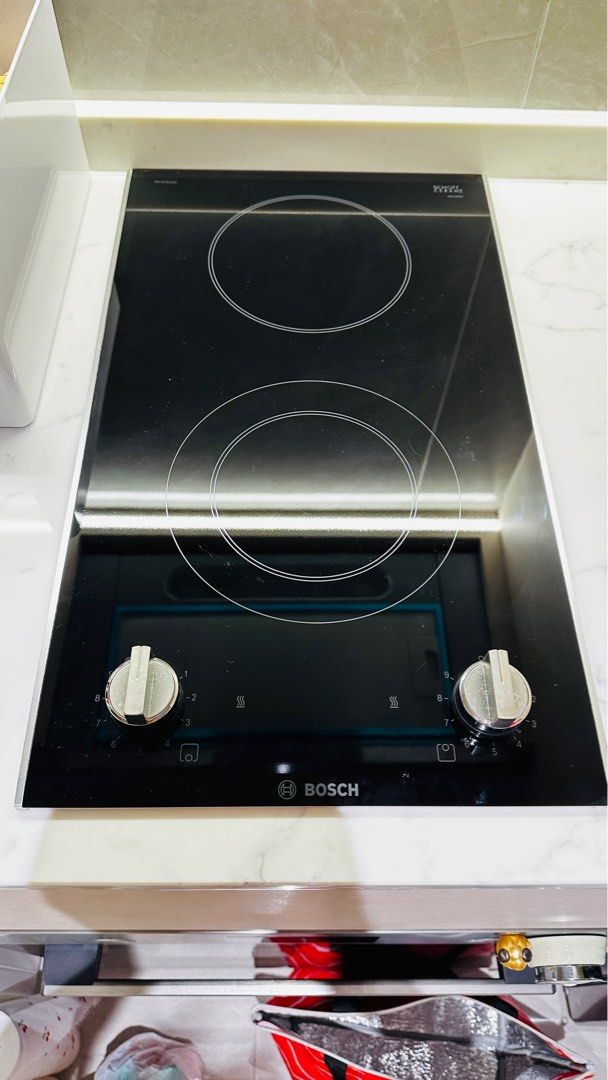 Bosch Series 2 Domino Electric Hob 30cm Black (PKF375CA1E), TV & Home ...