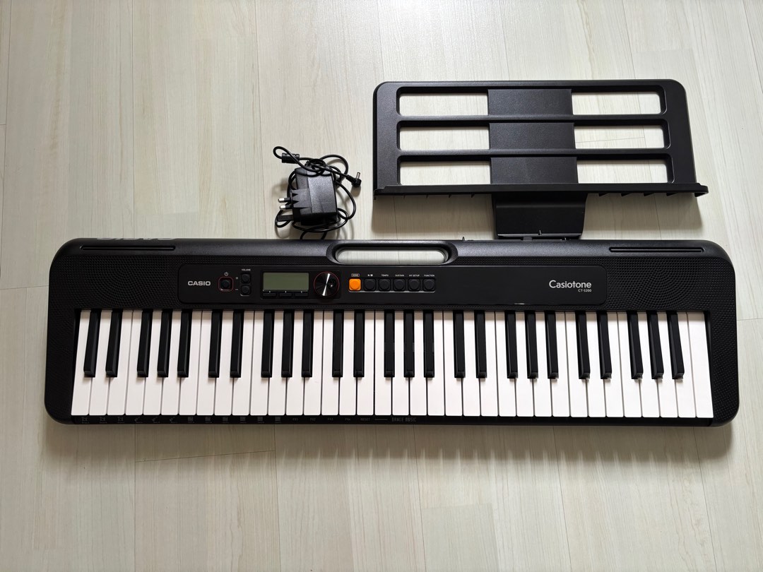 Casio Casiotone CT-S200 Keyboard, Hobbies & Toys, Musical Instruments ...