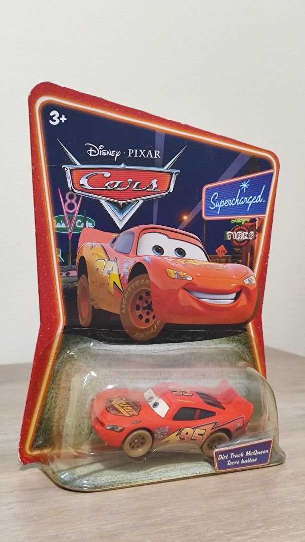 Disney Pixar Cars - Dirt Track McQueen Terre Battue, Hobbies & Toys ...