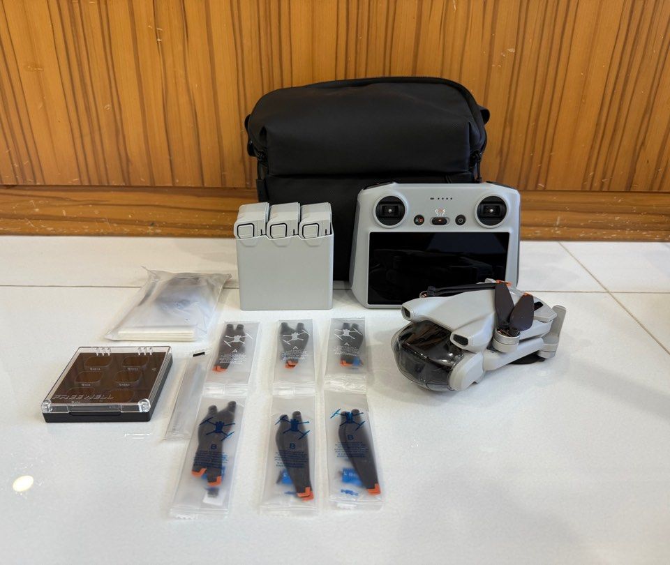 DJI Mini 3 Fly More Combo (DJI RC), Photography, Drones on Carousell