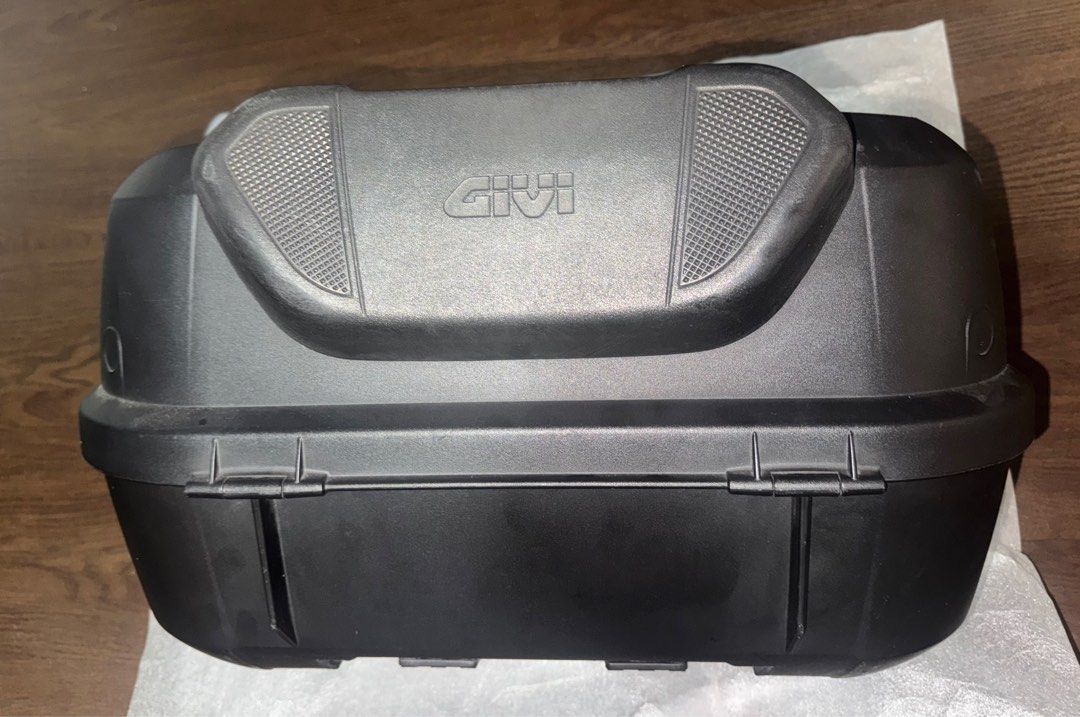 FREE GIVEAWAY - Givi Top Box and XADV V2 / V3 Bracket / Rear Rack upon ...