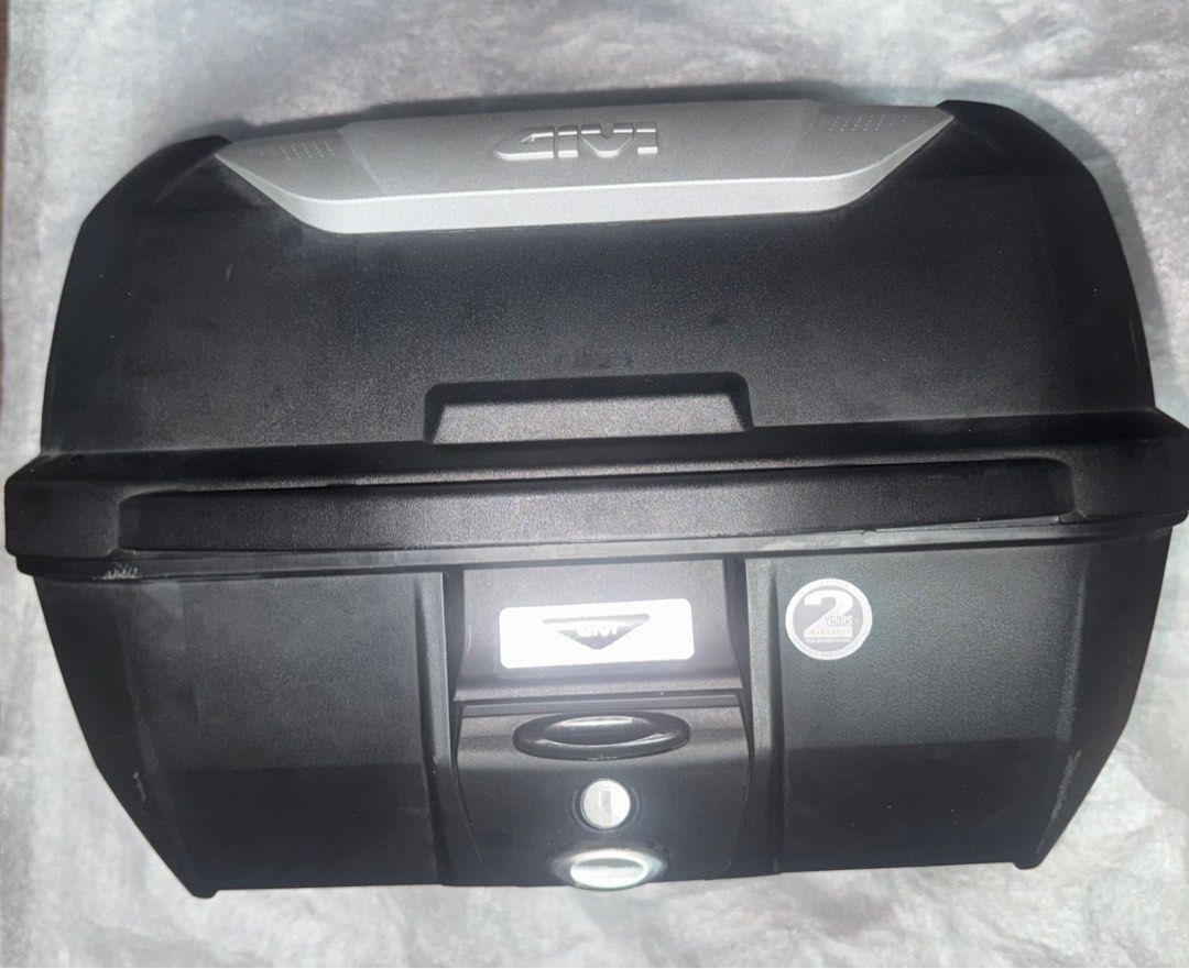 FREE GIVEAWAY - Givi Top Box and XADV V2 / V3 Bracket / Rear Rack upon ...