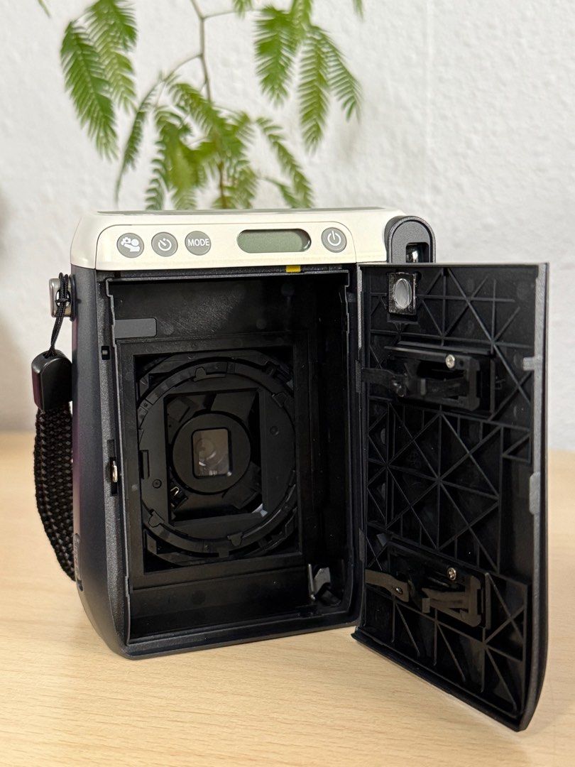 Fujifilm Instax Mini 70 Instant Camera - White, Photography, Cameras on ...