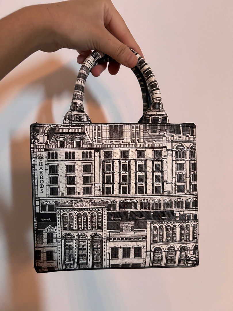 Harrods London Landmark Bag, Women's Fashion, Bags & Wallets, Tote Bags ...