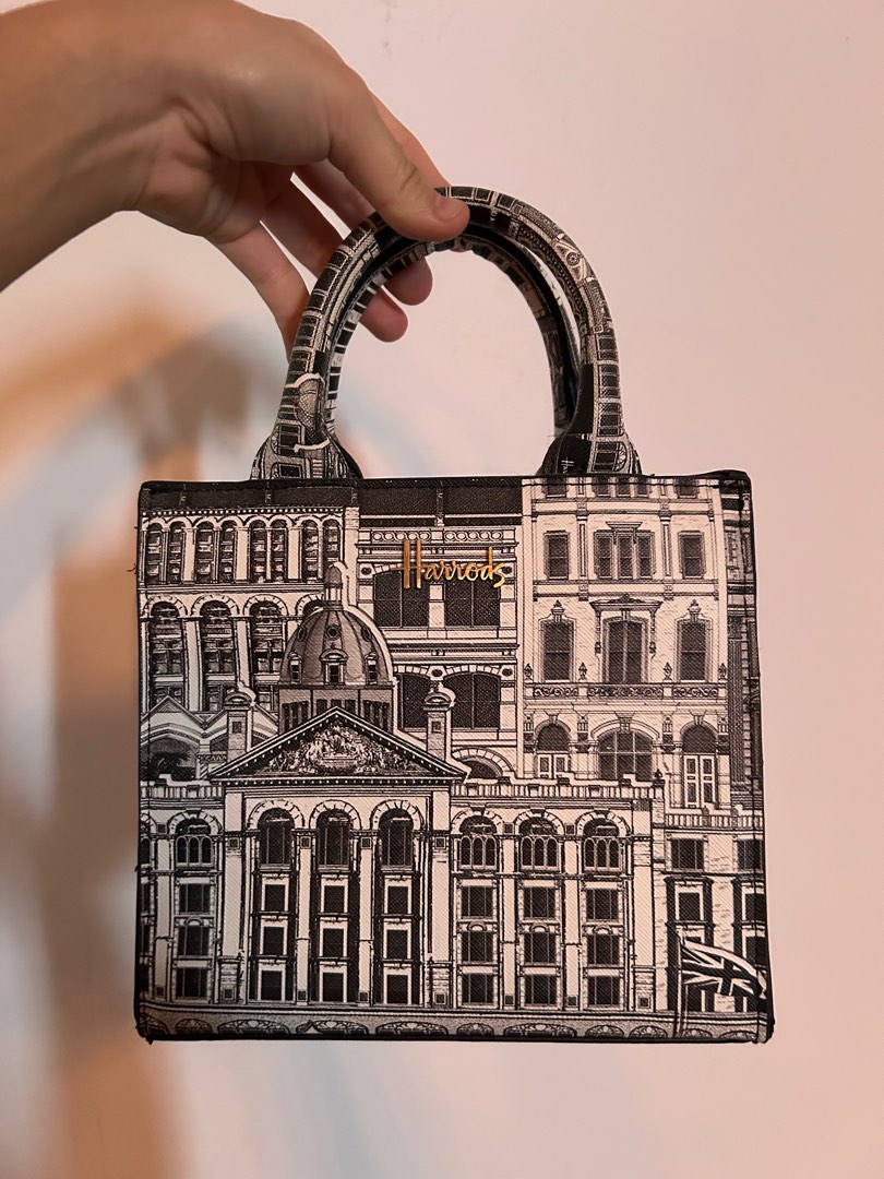 Harrods London Landmark Bag, Women's Fashion, Bags & Wallets, Tote Bags ...