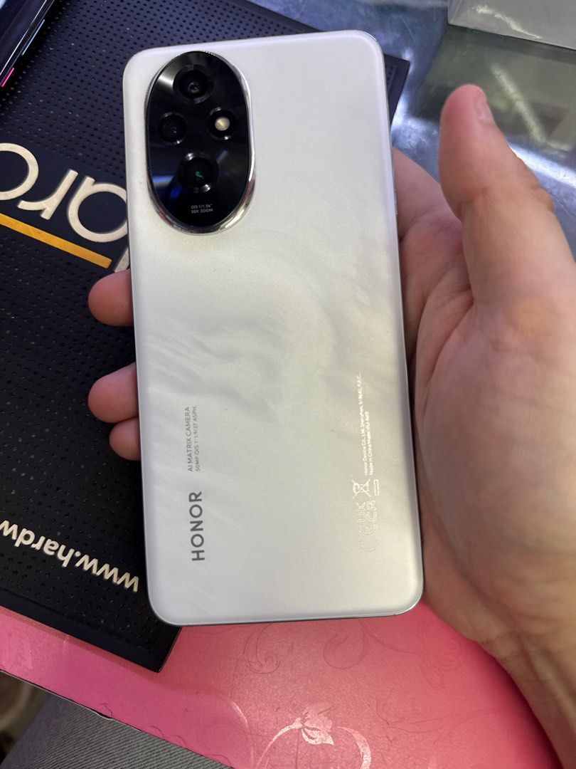 Honor 200 256GB Moonlight White, Mobile Phones & Gadgets, Mobile Phones ...