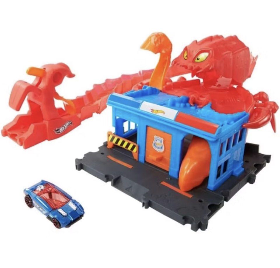 Hot Wheels Gator Garage Attack Track Set (car not included), Hobbies ...