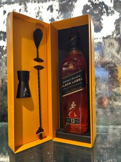 Johnnie Walker Blue Label 750ml w/ Gift Box, Food & Drinks, Alcoholic ...