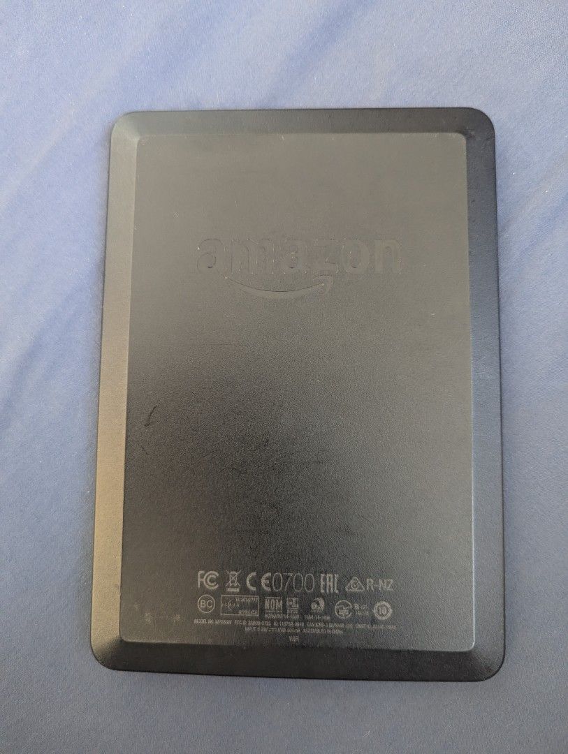 Kindle Basic 4 (7th gen) no ads with issues, Mobile Phones & Gadgets, E ...