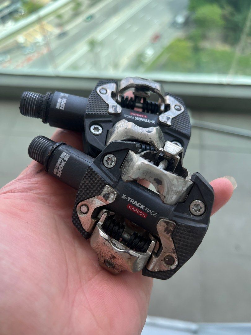 Look X-Track Race Carbon Pedals, Sports Equipment, Bicycles & Parts ...