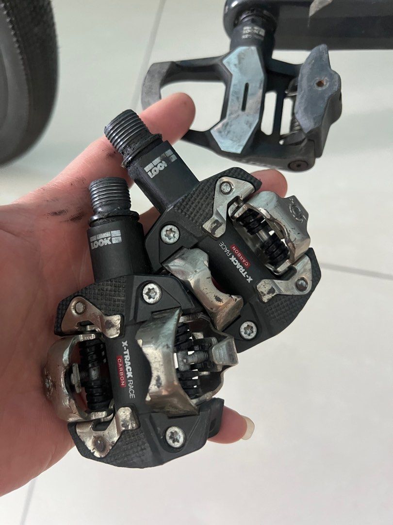 Look X-Track Race Carbon Pedals, Sports Equipment, Bicycles & Parts ...