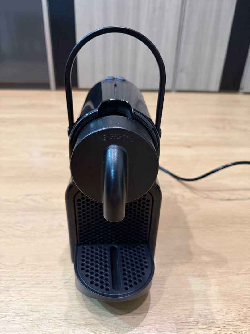 Nespresso Inissia Coffee Machine with Milk Frother, TV & Home ...