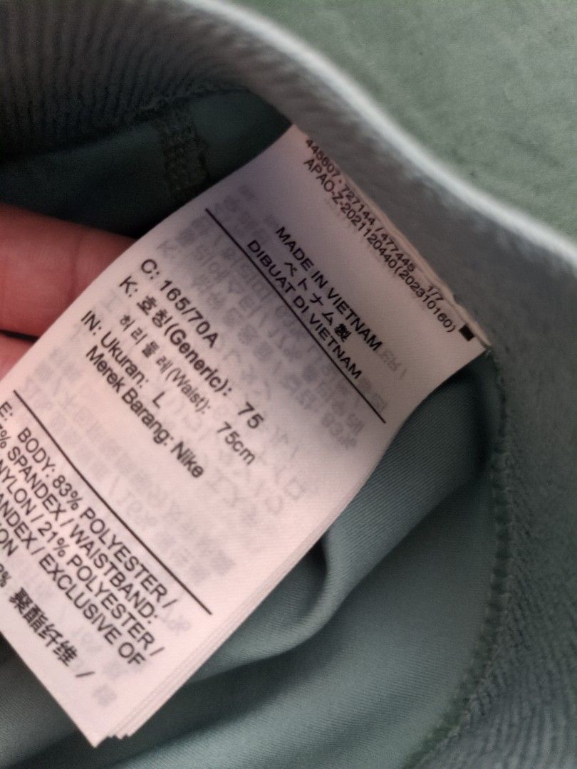 Nike Pro shorts in sage, Women's Fashion, Activewear on Carousell