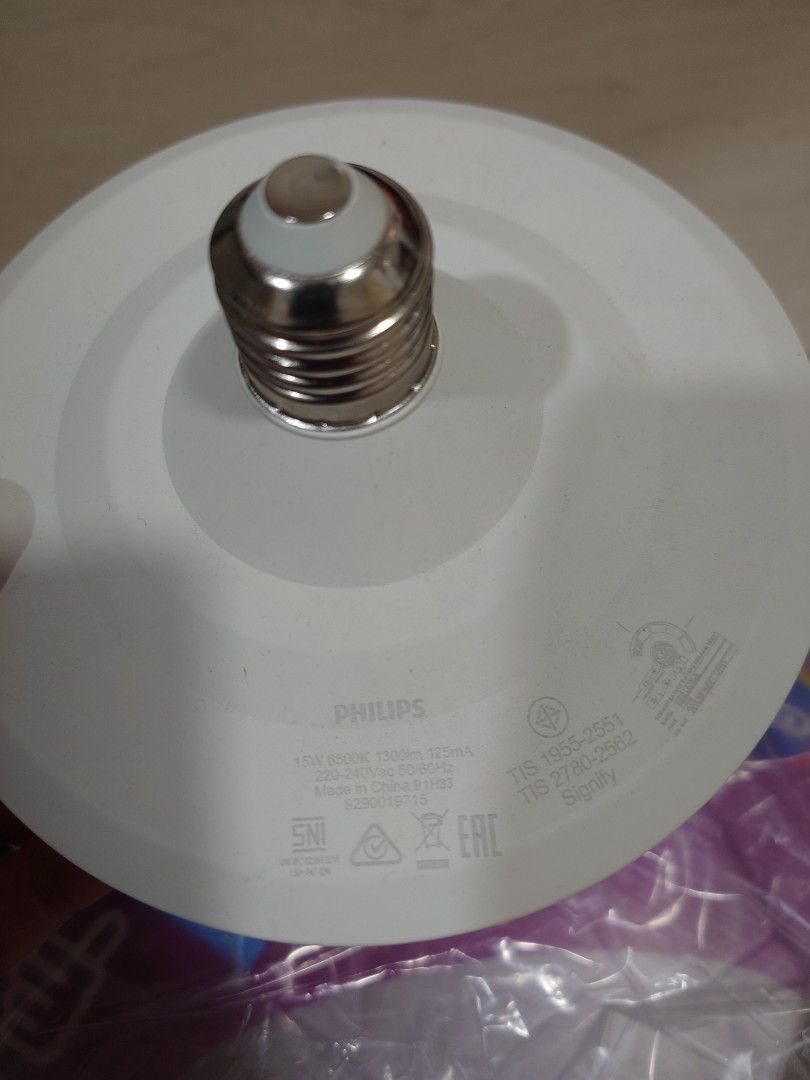 Philips LED Bulb 15w 6500k, Furniture & Home Living, Lighting & Fans ...