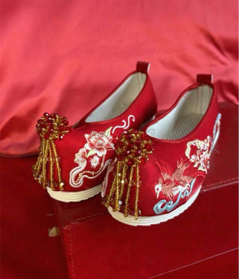 Red Embroidered ancient Chinese Wedding Shoes, Women's Fashion ...