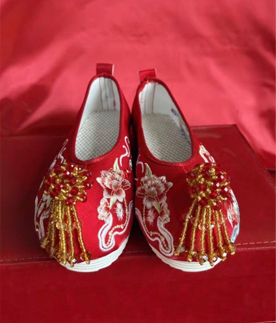 Red Embroidered ancient Chinese Wedding Shoes, Women's Fashion ...