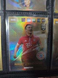 Topps Finest Robert Lewandowski, Hobbies & Toys, Toys & Games on Carousell