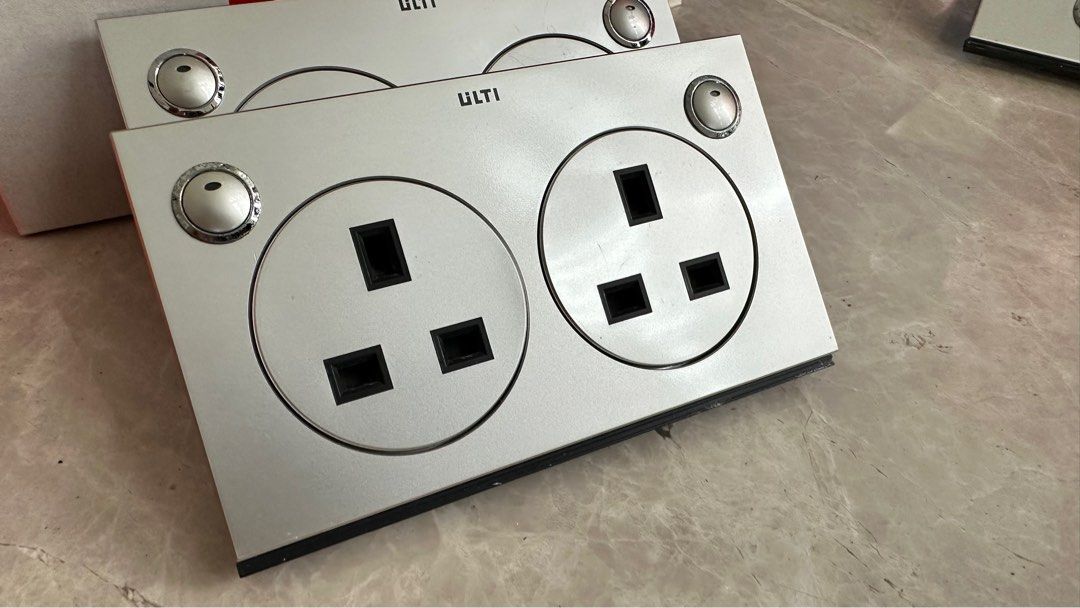 Schneider ULTI, 13A, 250V, Twin gang switched socket base and cover, TV ...