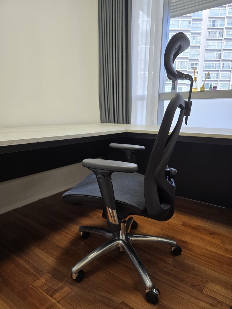 SIHOO Ergonomic Office Chair, Furniture & Home Living, Furniture ...