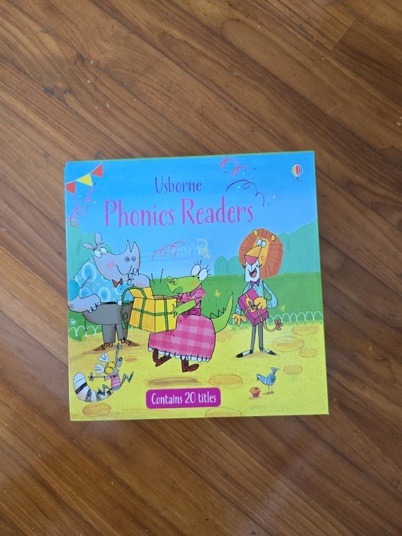 Usborne Phonics Readers Box Set - 20 Titles, Hobbies & Toys, Books ...
