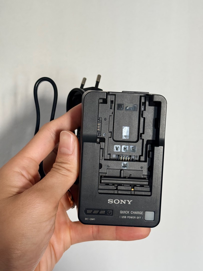 BC-QM1 NP-FW50 Sony Battery Charger, Photography, Photography ...