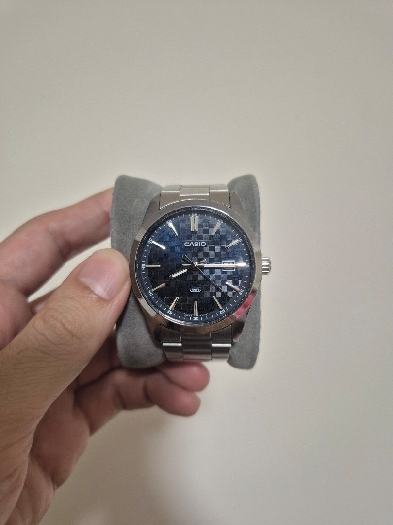 Casio MTP-VD03D-2A, Men's Fashion, Watches & Accessories, Watches on Carousell