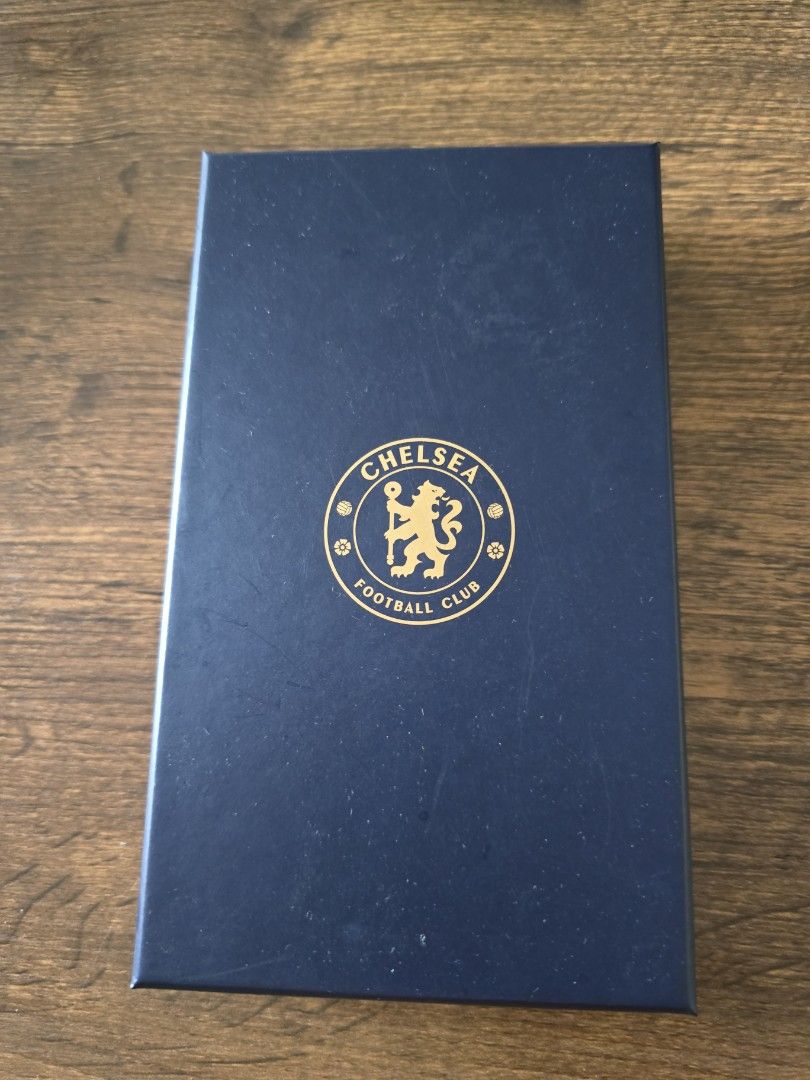 Chelsea FC 8000mAh Power Bank, Mobile Phones & Gadgets, Mobile & Gadget ...