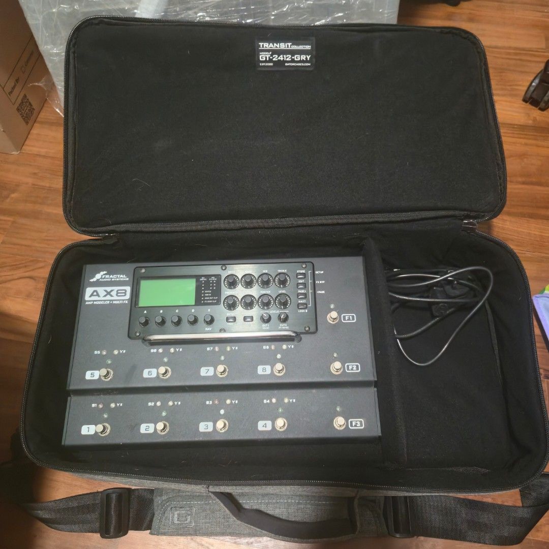 Fractal Audio Systems AX8 Guitar Effects Processor + Gator GT-2412-GRY ...