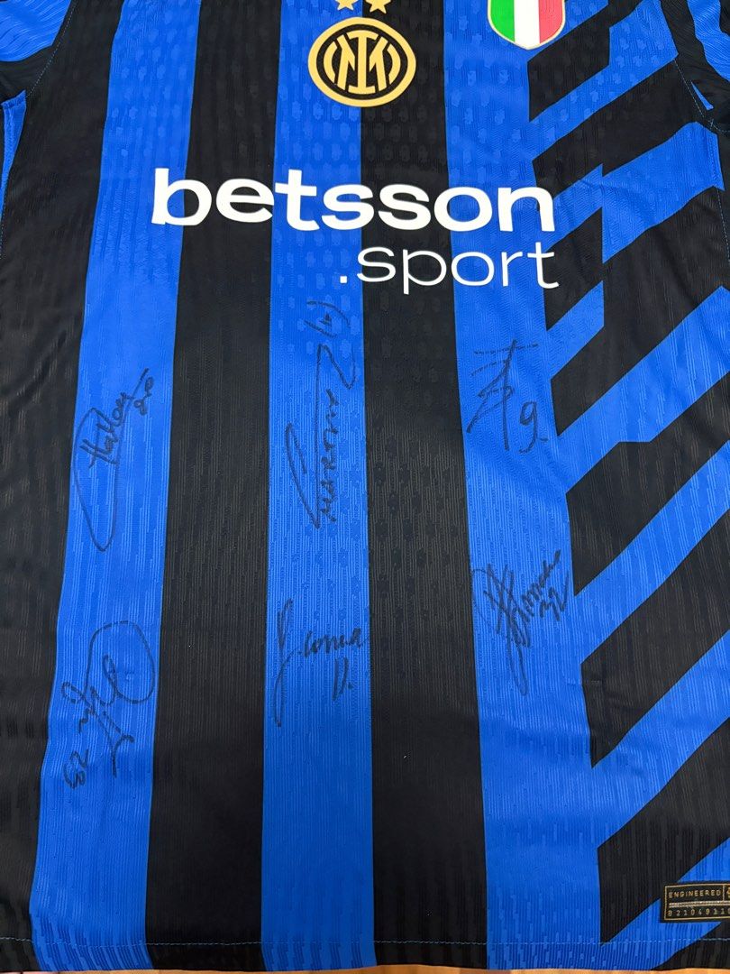 Inter Milan 2025/26 Signed Jersey, Men's Fashion, Tops & Sets, Tshirts ...