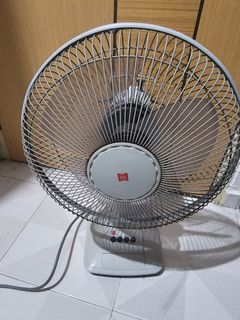 16 inch KDK Table Fan, Furniture & Home Living, Lighting & Fans, Fans ...
